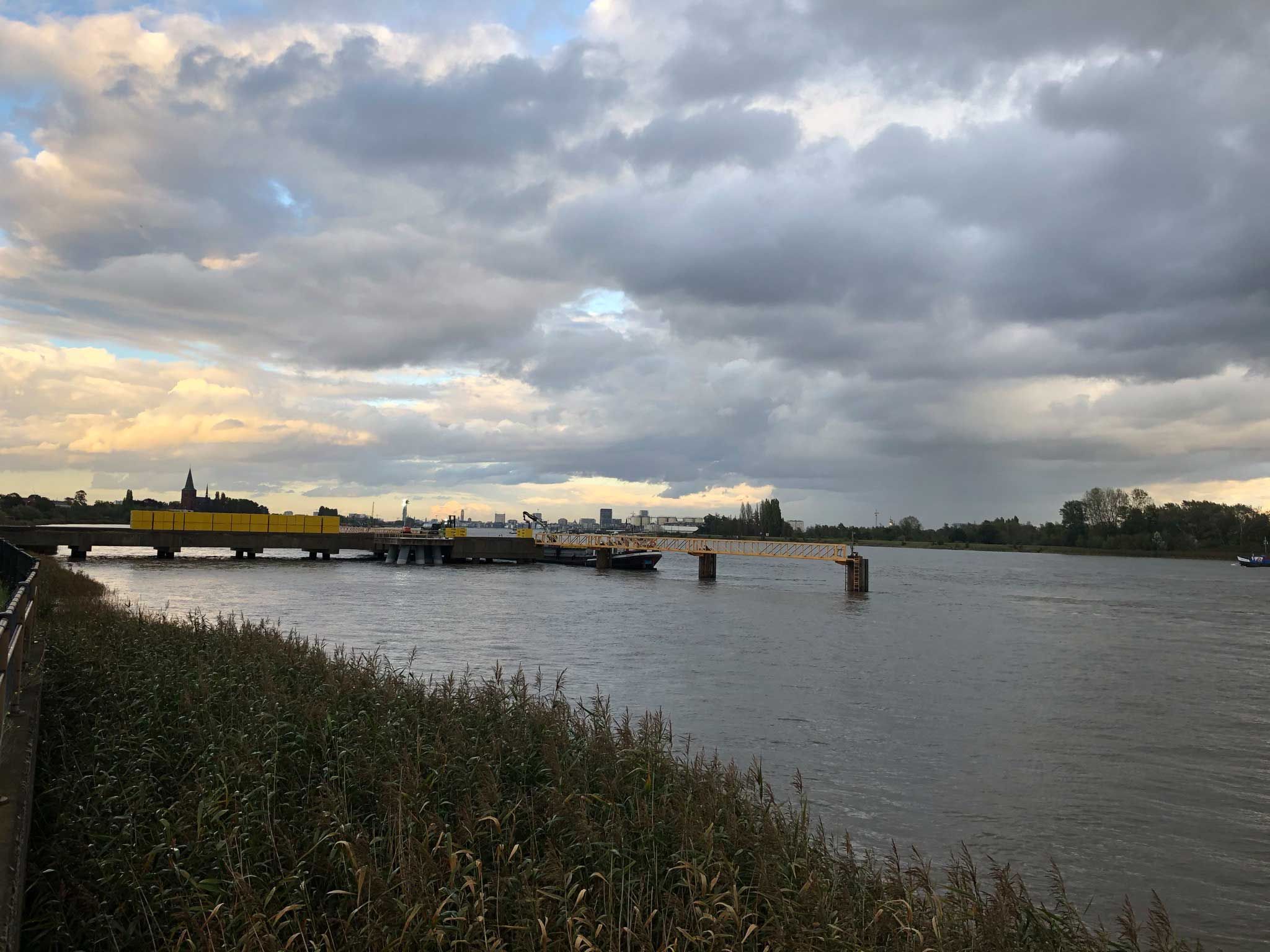 Transport over Water - Corporate Newsroom of the Xella Group