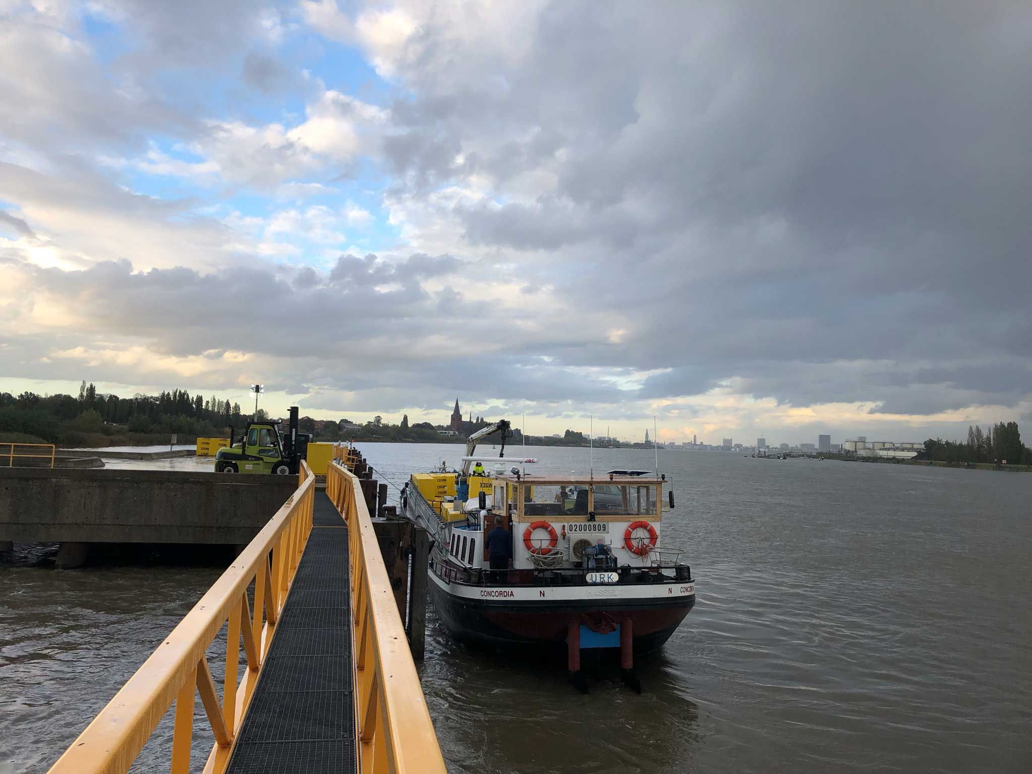 Transport over Water - Corporate Newsroom of the Xella Group